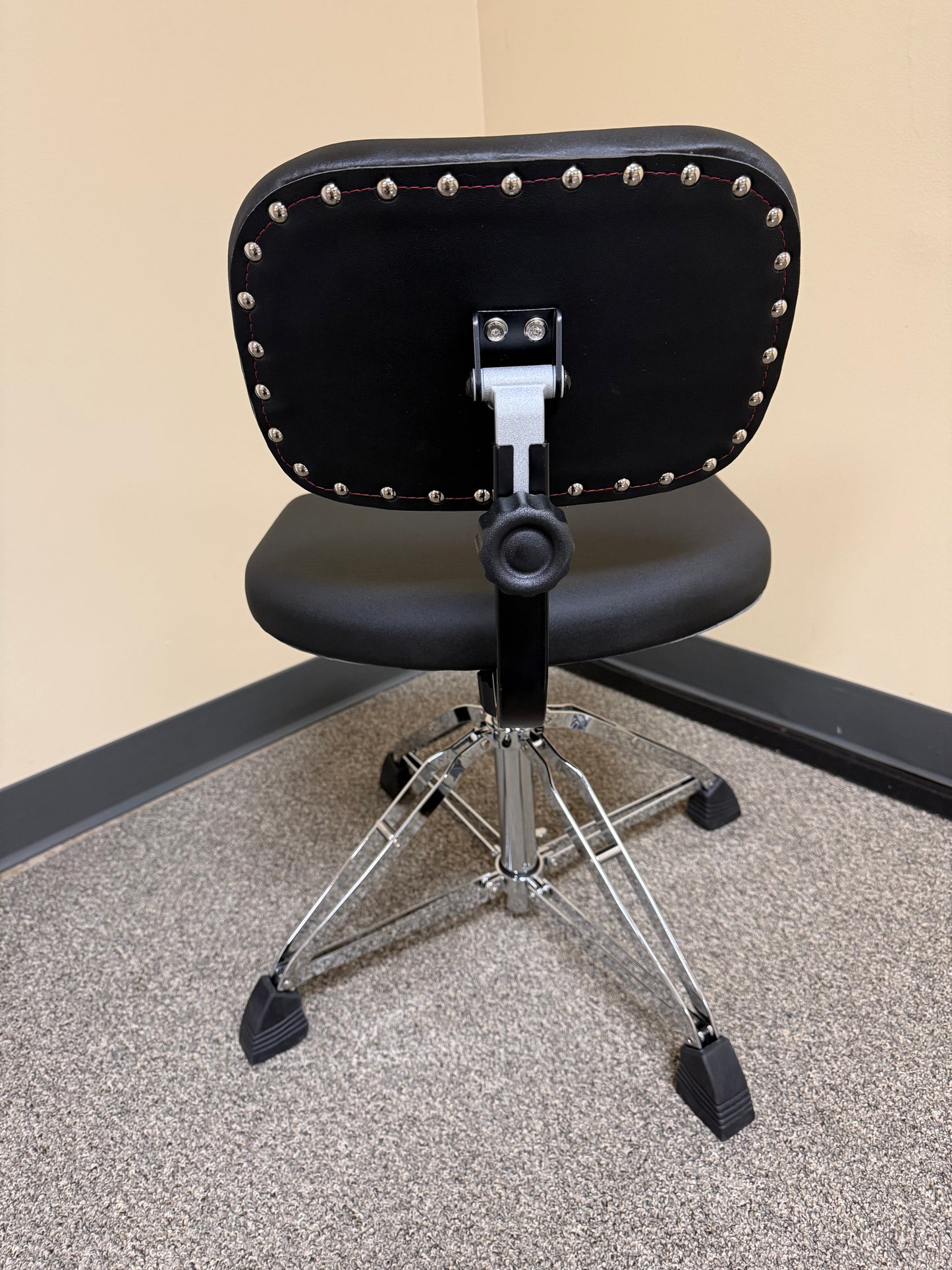 Heavy Duty Hydraulic Throne with Adjustable Back Rest T6500AL-N – RL Drums