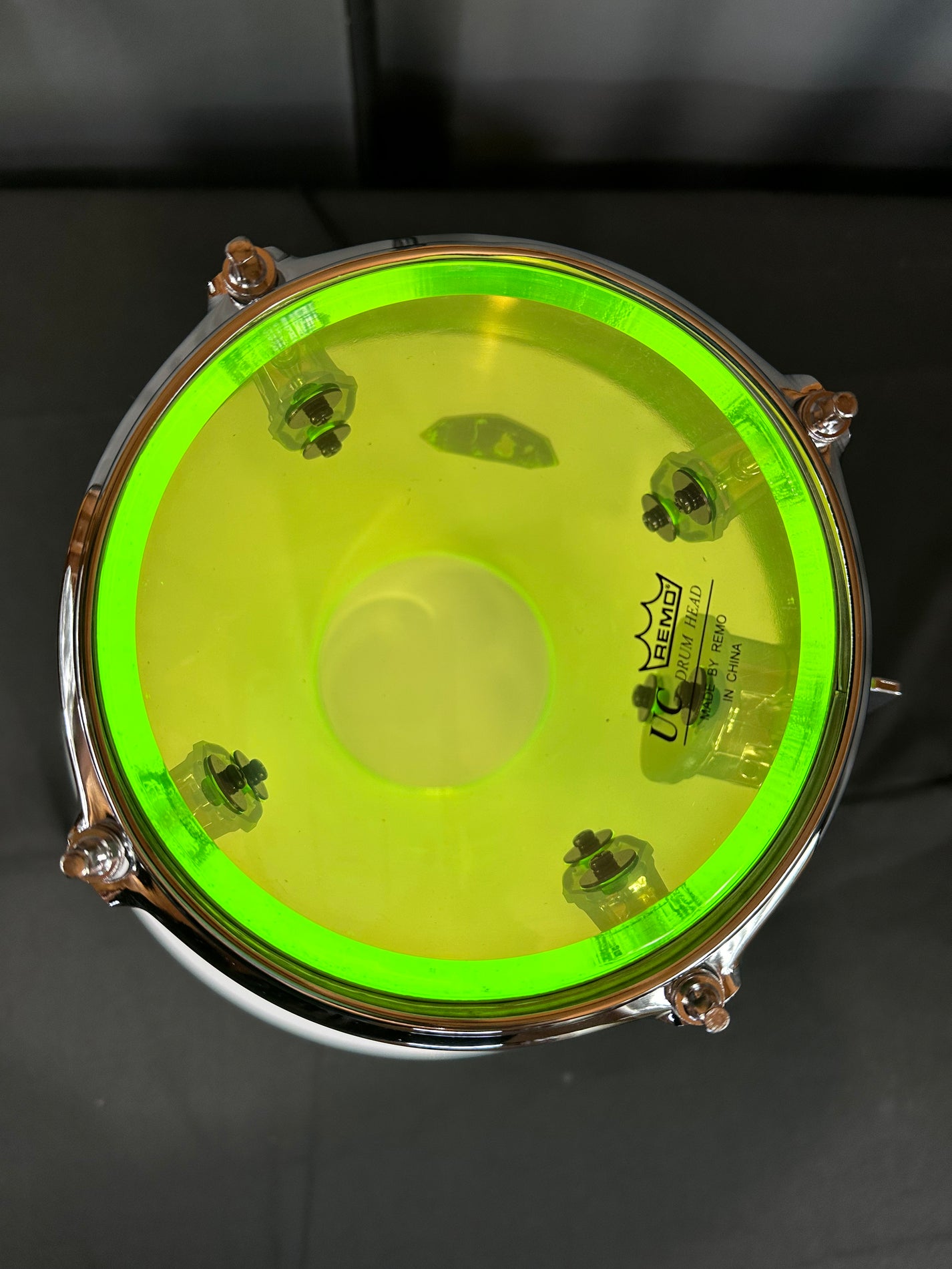 Octoban Fluorescent Green Seamless Acrylic – RL Drums